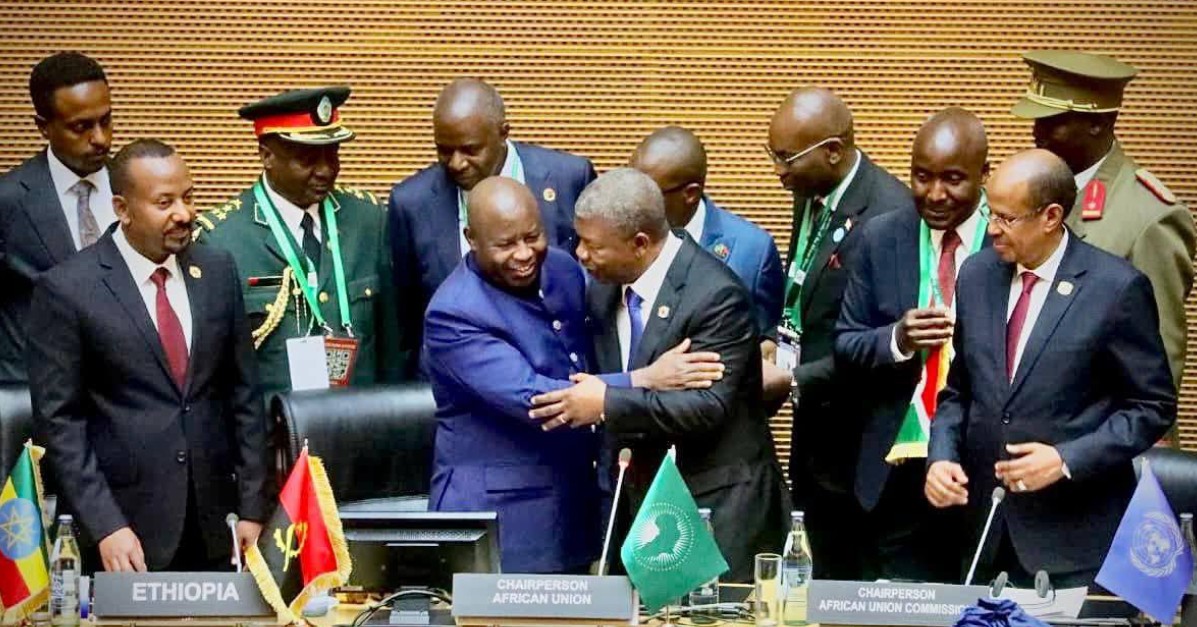 O ano de Angola na União Africana: Diplomacia de pacificação e ...